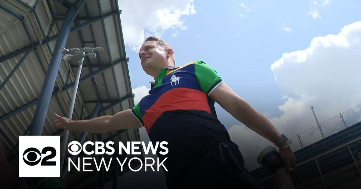 Scott Padgett tries out for the US Open ball crew - CBS New York