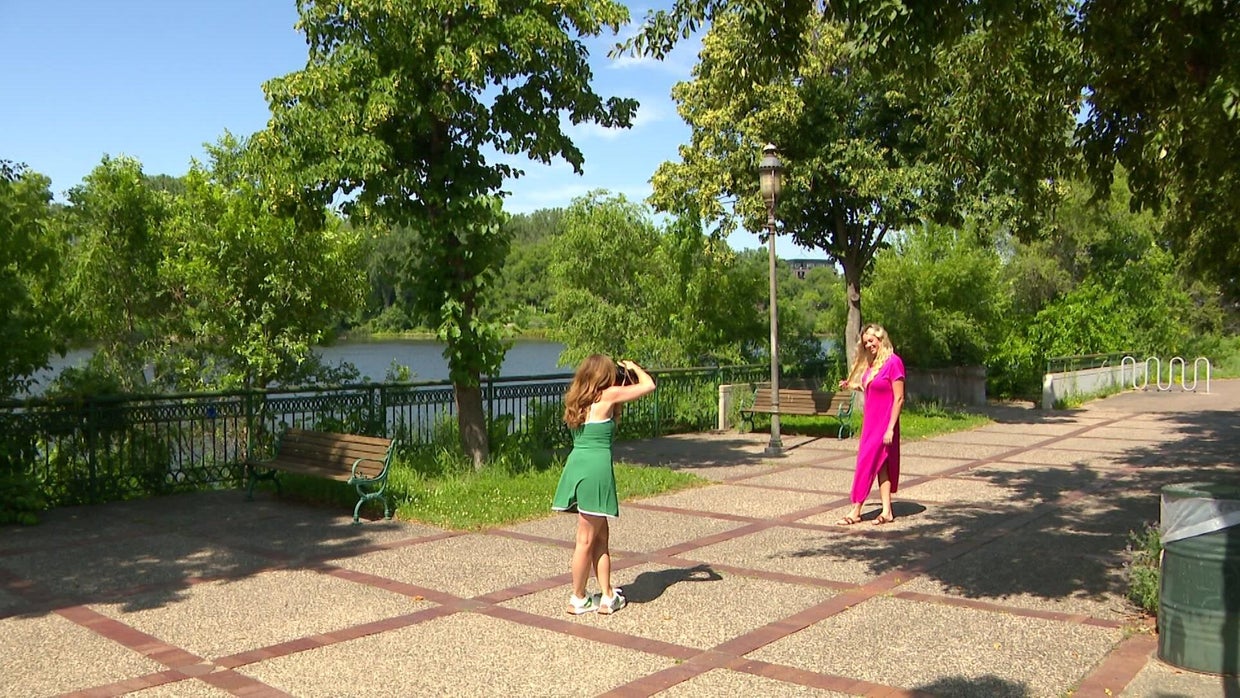 Twin Cities singles turning to professional photographers to ramp up ...