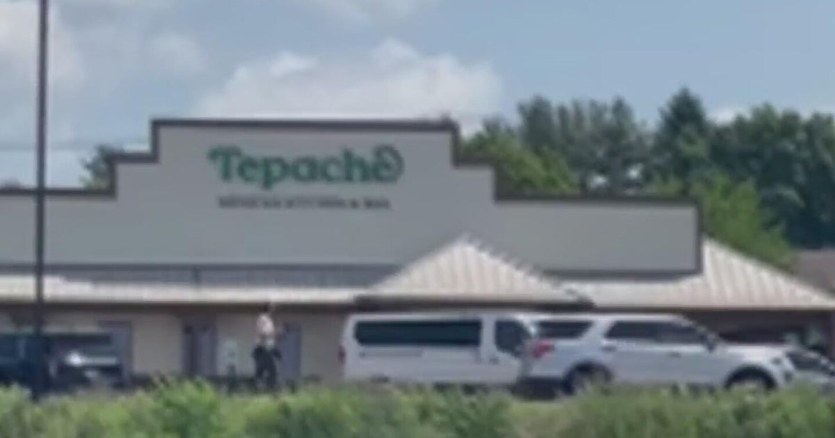 ICE agents arrest 14 people during immigration raid at Pennsylvania ...