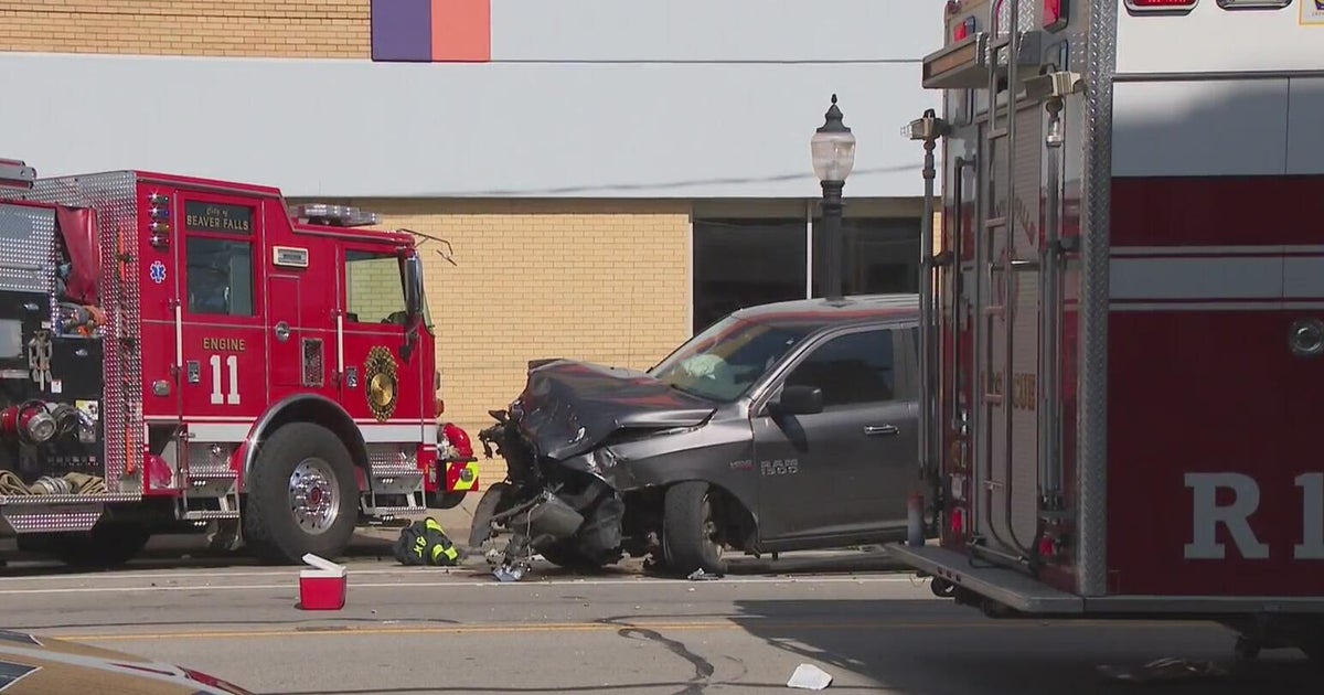 At least 2 people killed, 2 others injured after multi-vehicle accident ...
