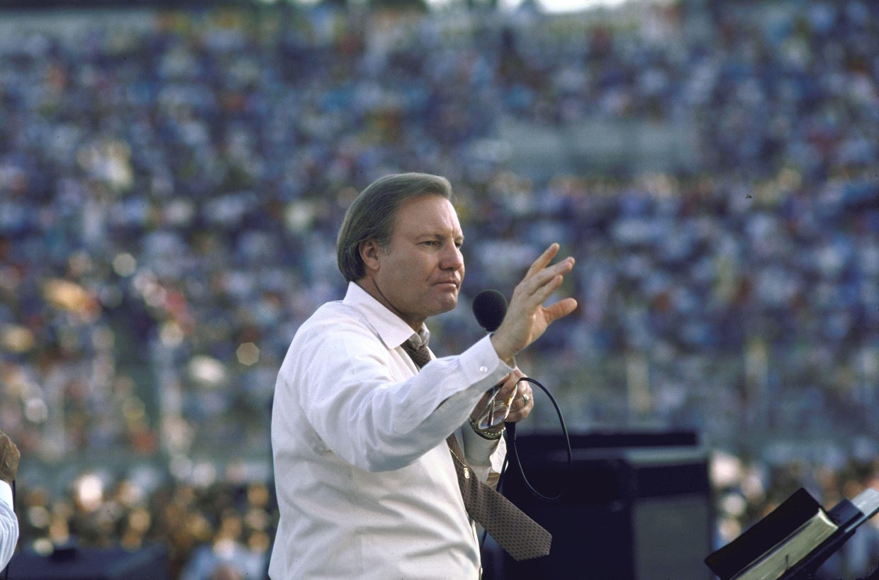 Jimmy Swaggart, popular televangelist who apologized for sex scandal ...