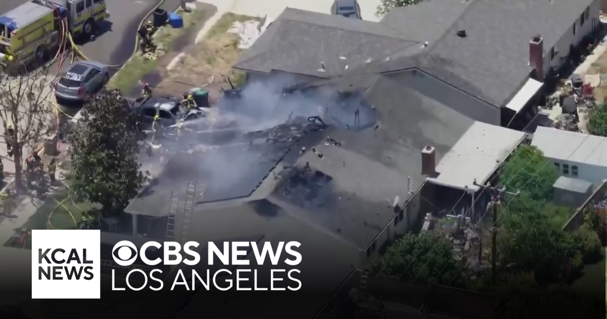 1 dead after fireworks explosion in Simi Valley home - CBS Los Angeles