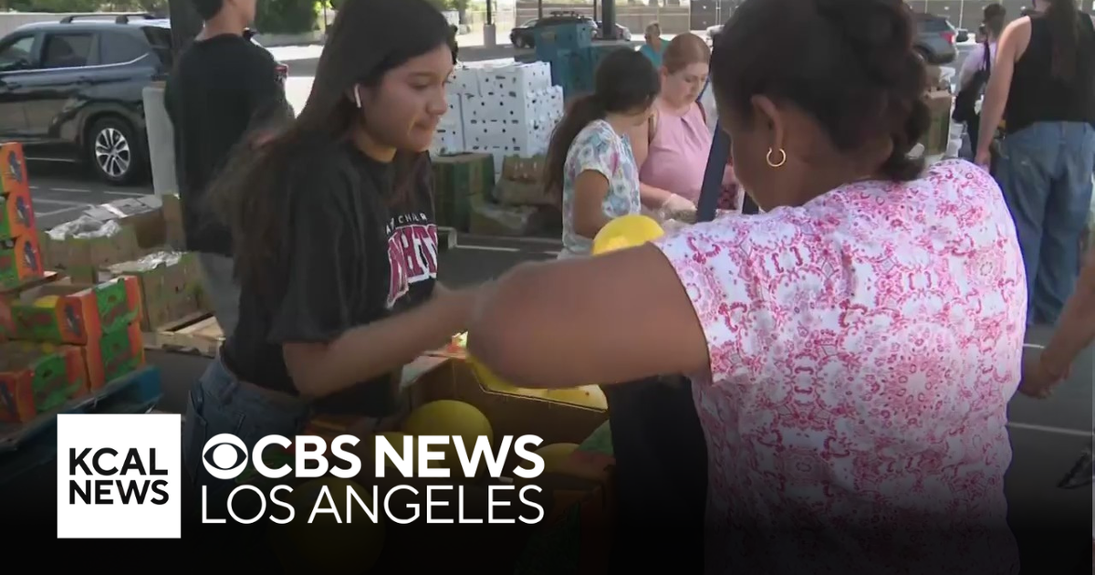 Orange County nonprofits deliver food and supplies to immigrants scared ...