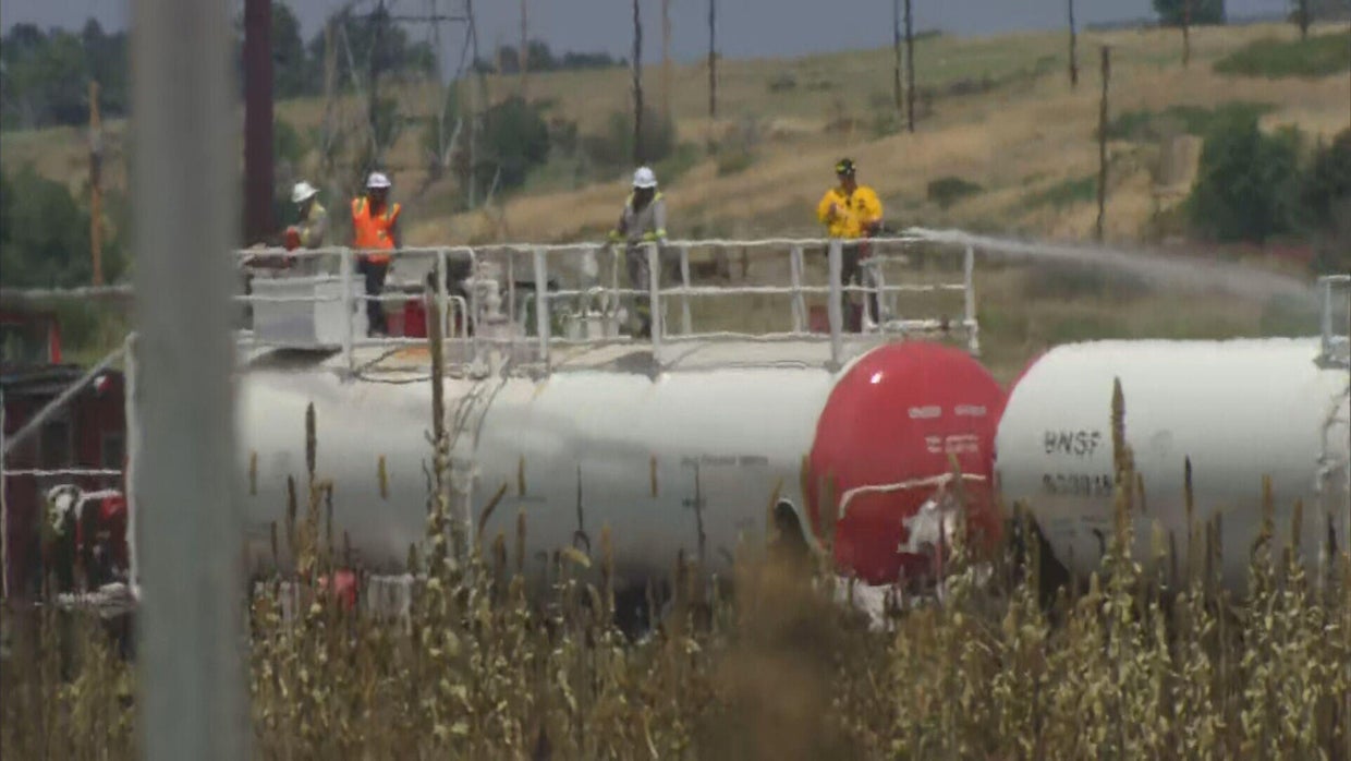 Colorado officials investigate cause of Louviers fire, thank county ...