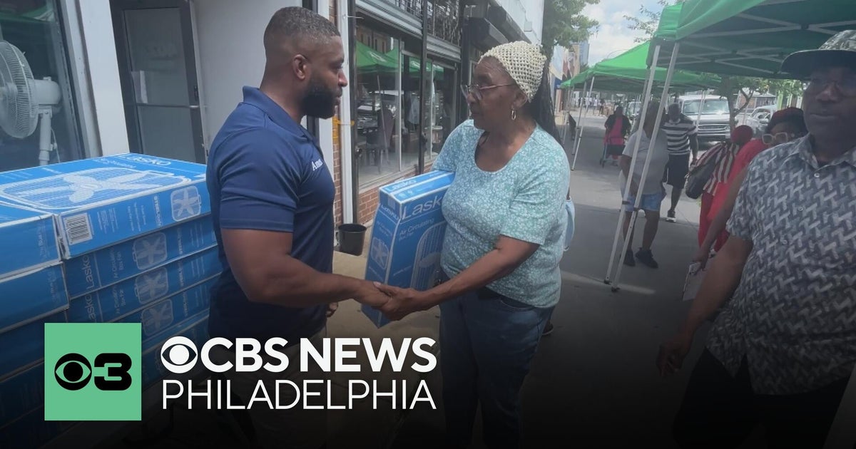 State Rep. Amen Brown gives free fans to seniors to beat the heat in ...