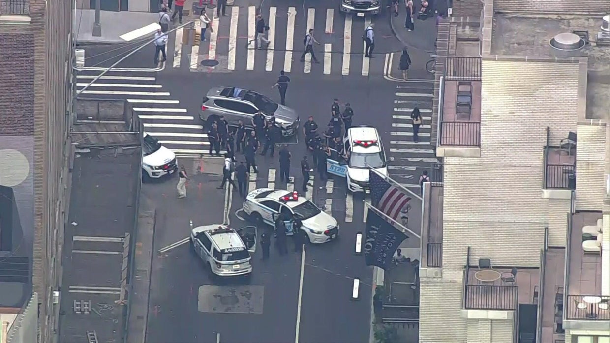 Suspect hit NYPD cars, sideswiped other vehicles during Manhattan ...