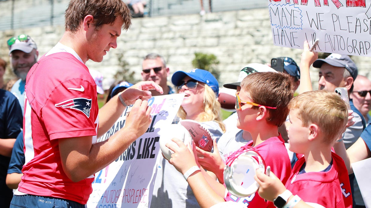 Patriots fans excited for new chapter as training camp kicks off - CBS ...