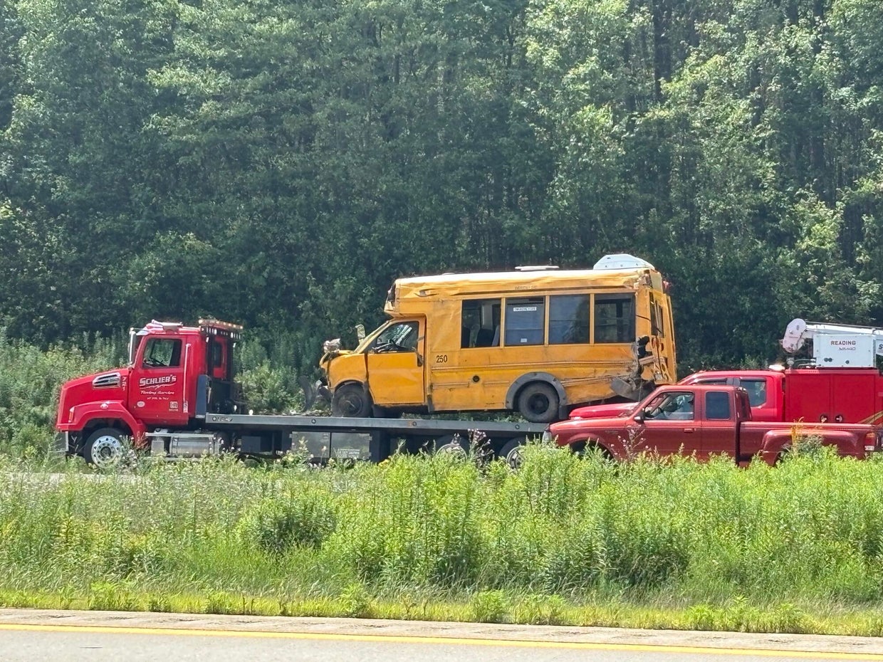 3 injured when school bus, tour bus crash on I-380 in Pennsylvania's ...