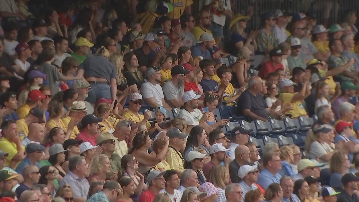 Excited fans rejoice as Savannah Bananas play at Citizens Bank Park in ...