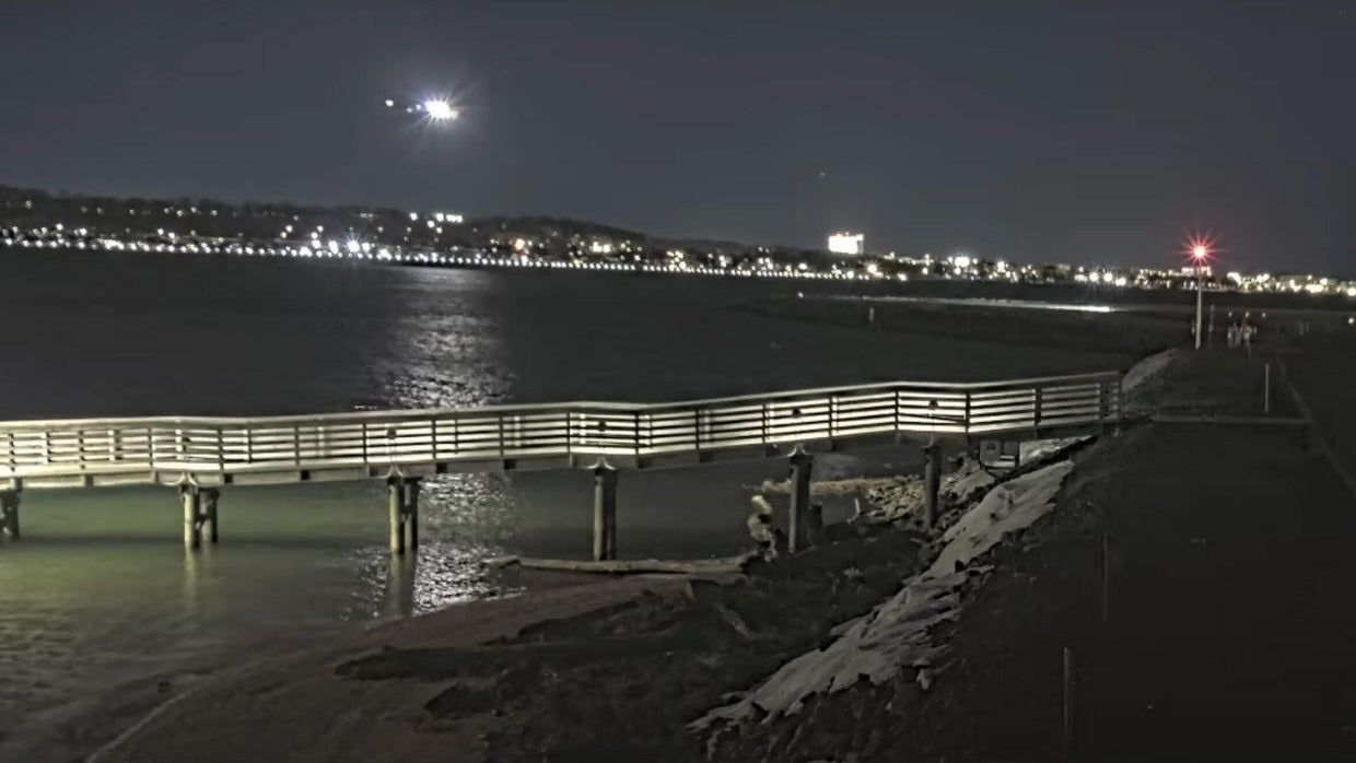 NTSB hearing probes causes of deadly D.C. midair collision: "67 people ...