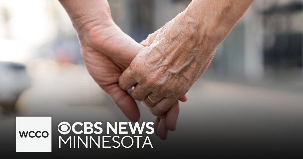 Tips from a matchmaker for finding love later in life - CBS Minnesota