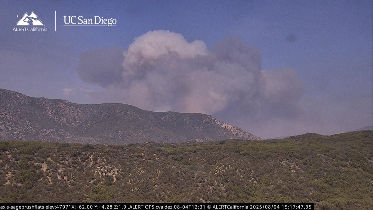 Firefighters continue battling Rosa Fire, nearly 1,700 acre brush fire burning in Riverside ...