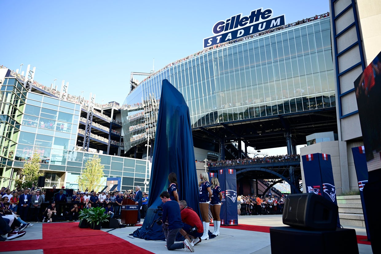 Photos: Tom Brady statue unveiled by Patriots outside Gillette Stadium