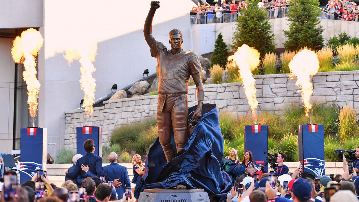 Tom Brady's statue now stands outside Gillette Stadium. Here's ...