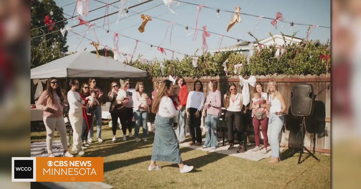 How women can find their community in the Mom Walk Collective - CBS ...