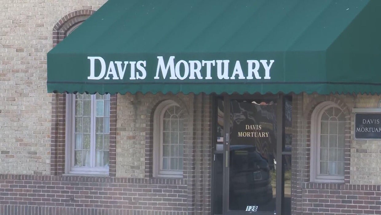 Colorado coroner says he will resign after 24 decomposing bodies, bones ...