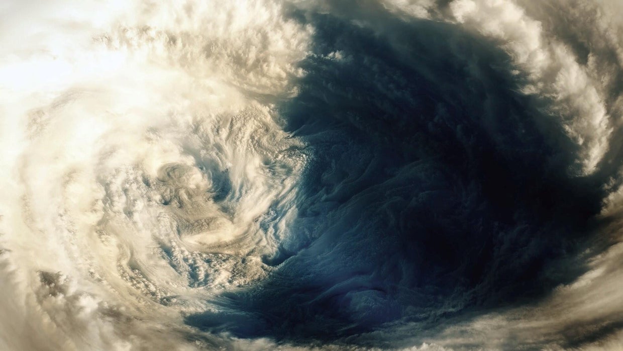 Hurricane eyes and eye walls | Hey Ray - CBS Pittsburgh
