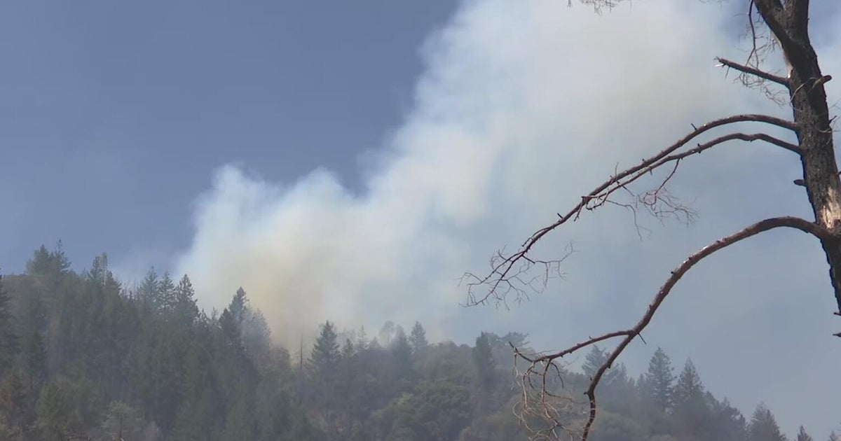 Favorable weather helps crews gain ground on Pickett Fire amid ...