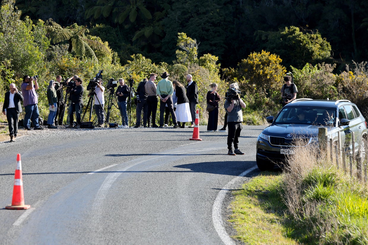 New Zealand father on the run almost 4 years with his kids shot dead by ...