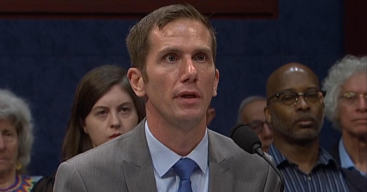 Watch: Whistleblower recalls "triangle craft" flying near him during UFO hearing - CBS News