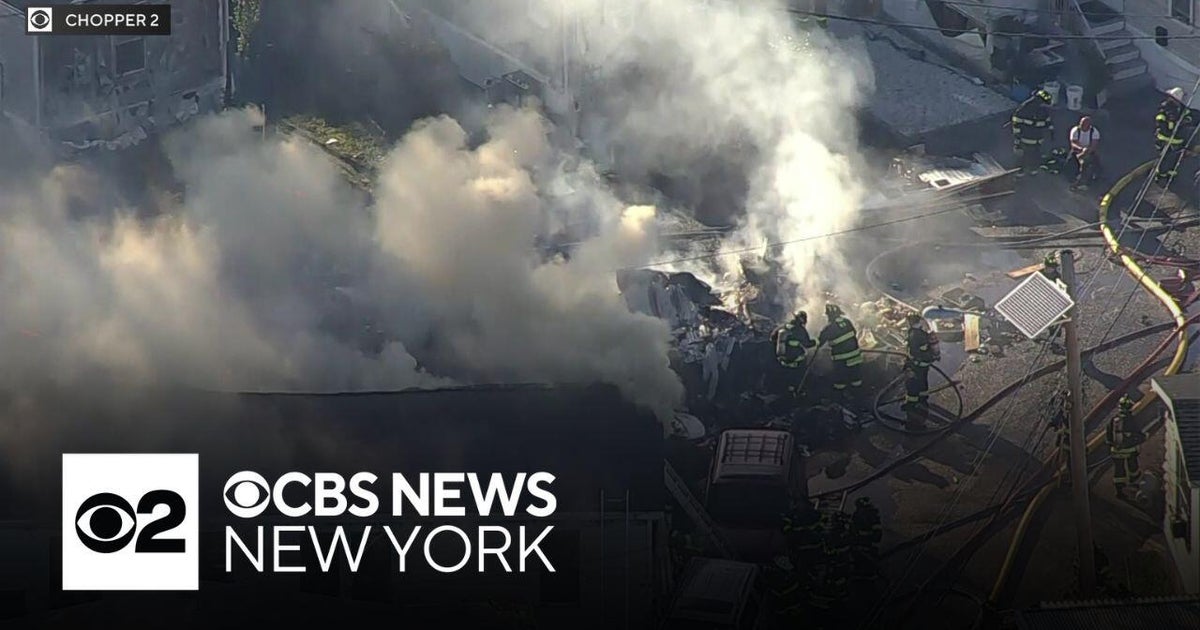 Deadly mobile home fire in New Jersey under investigation - CBS New York