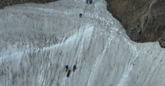 Snowboarder rescued in Boulder County after falling down Skyscraper Glacier - CBS Colorado