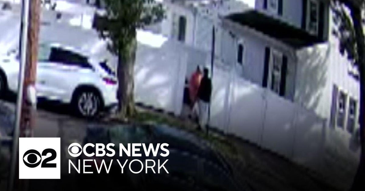 Video shows victim letting suspect into home before Queens homicide ...