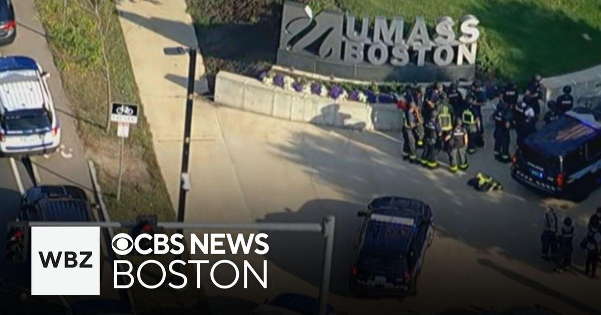 Police give all clear after unconfirmed report of shooting at UMass Boston - CBS Boston