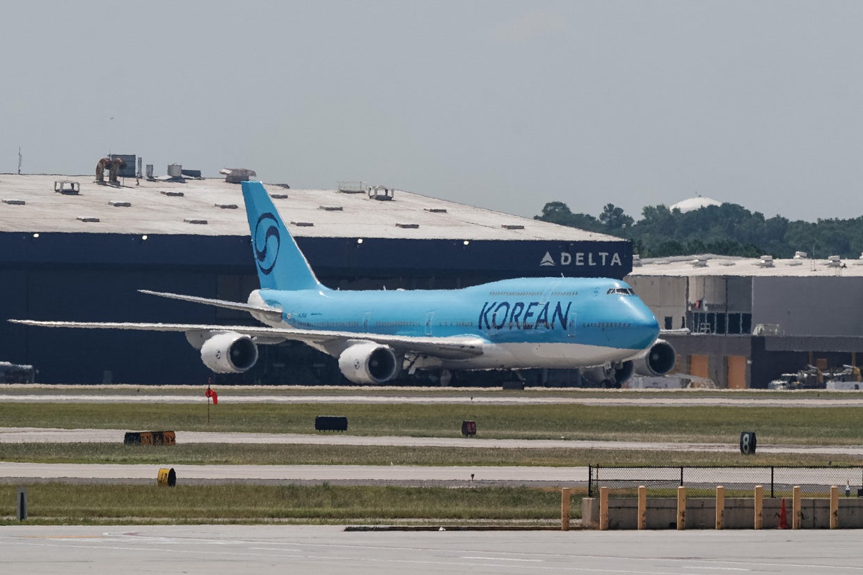 More than 300 Koreans detained by ICE at Georgia Hyundai plant heading ...