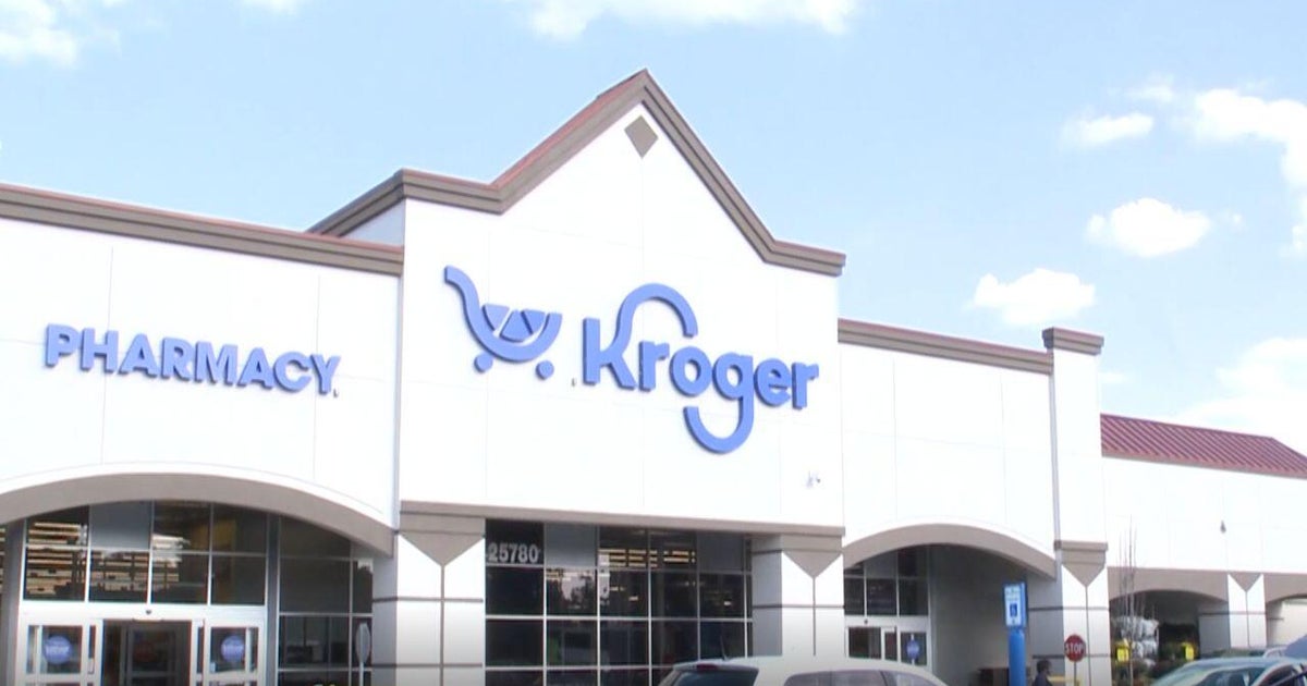 Shoppers react to assault at Kroger store; threat to home of Michigan ...