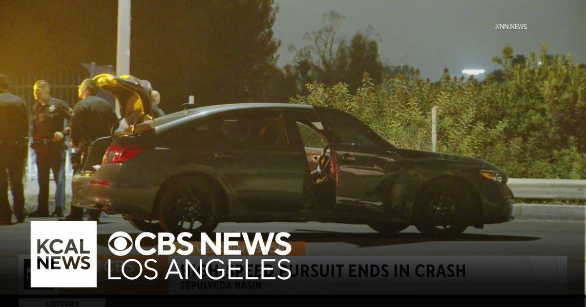 Pursuit crash with police officer ends near the Sepulveda Basin - CBS ...