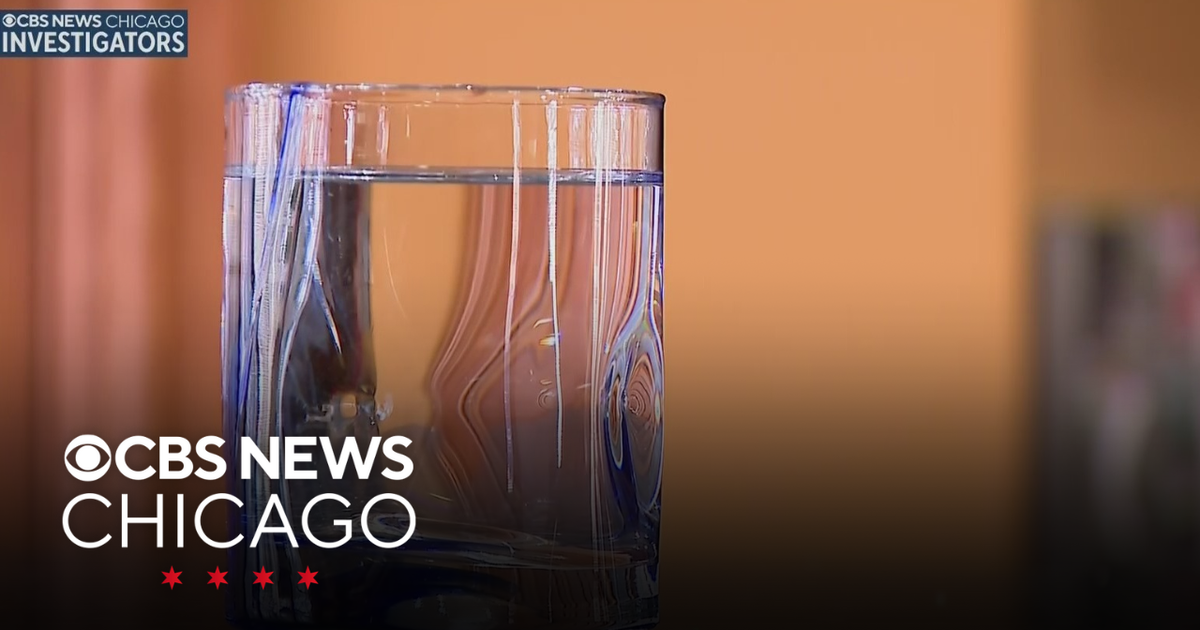 Homeowners in Lisle frustrated over soaring water bills - CBS Chicago