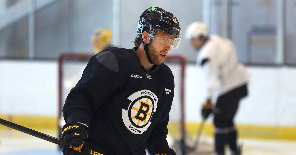 David Pastrnak makes debut at Bruins training camp, isn't concerned ...