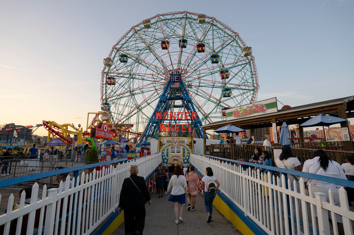 Deno's Wonder Wheel Park added to New York's Historic Business ...