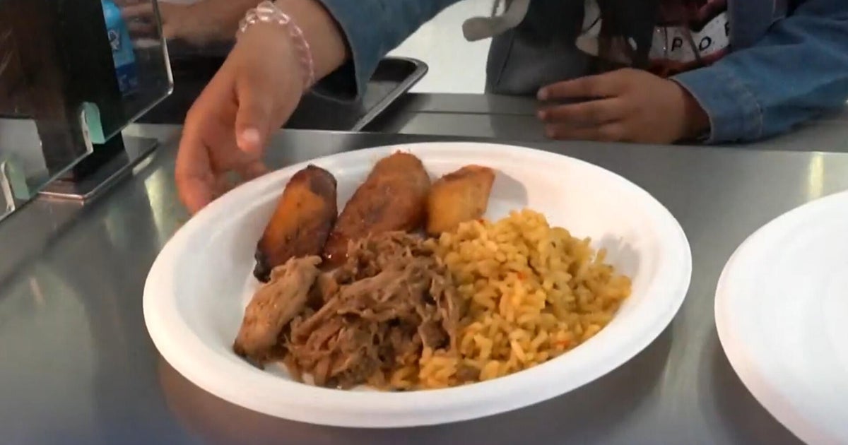 Kids get new school lunch menu overhauled by professional chefs - CBS News