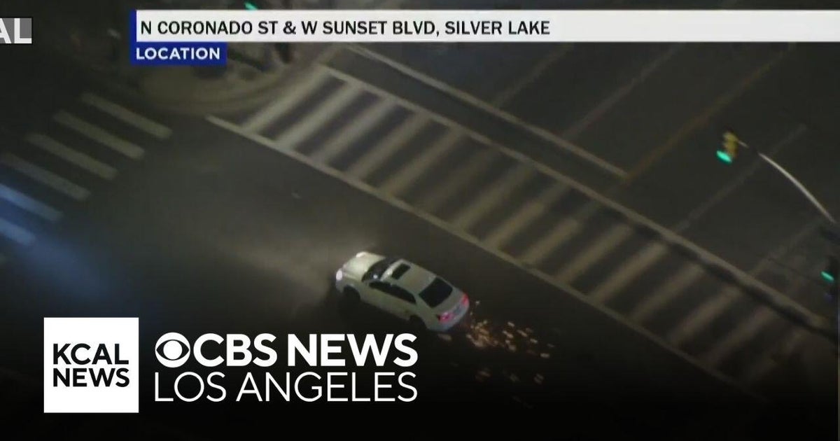 Sparks fly during wild early-morning pursuit | The Desk - CBS Los Angeles