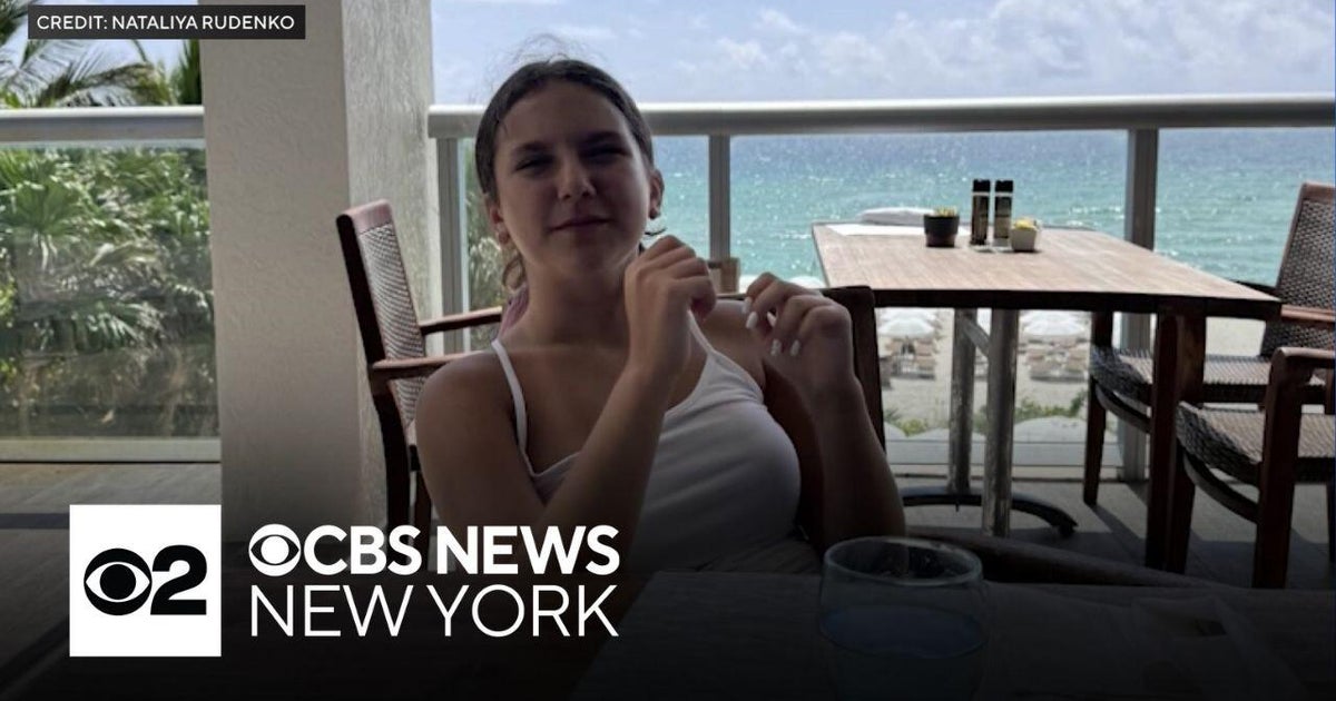 Mom of 12-year-old girl killed subway surfing says she sought thrills ...