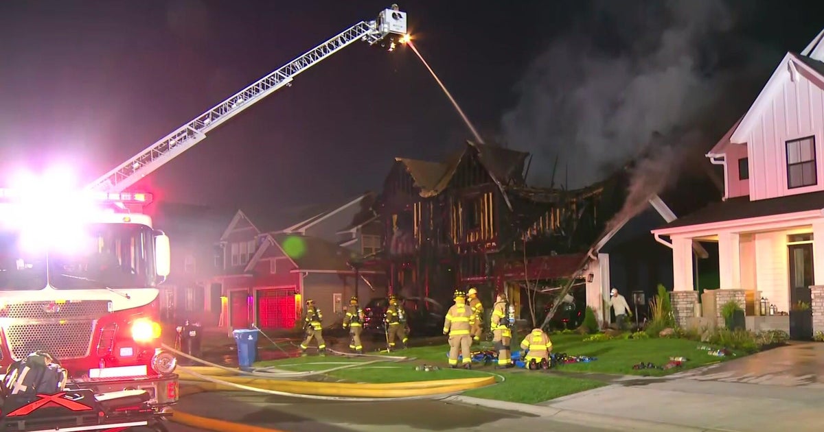 House fire in Maple Grove leaves family of 4 displaced - CBS Minnesota