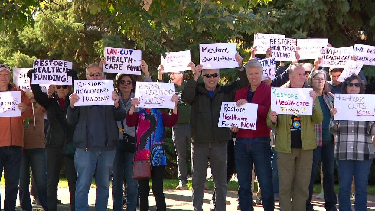 Constituents gather at Rep. Tom Emmer's office, protest health cuts ...
