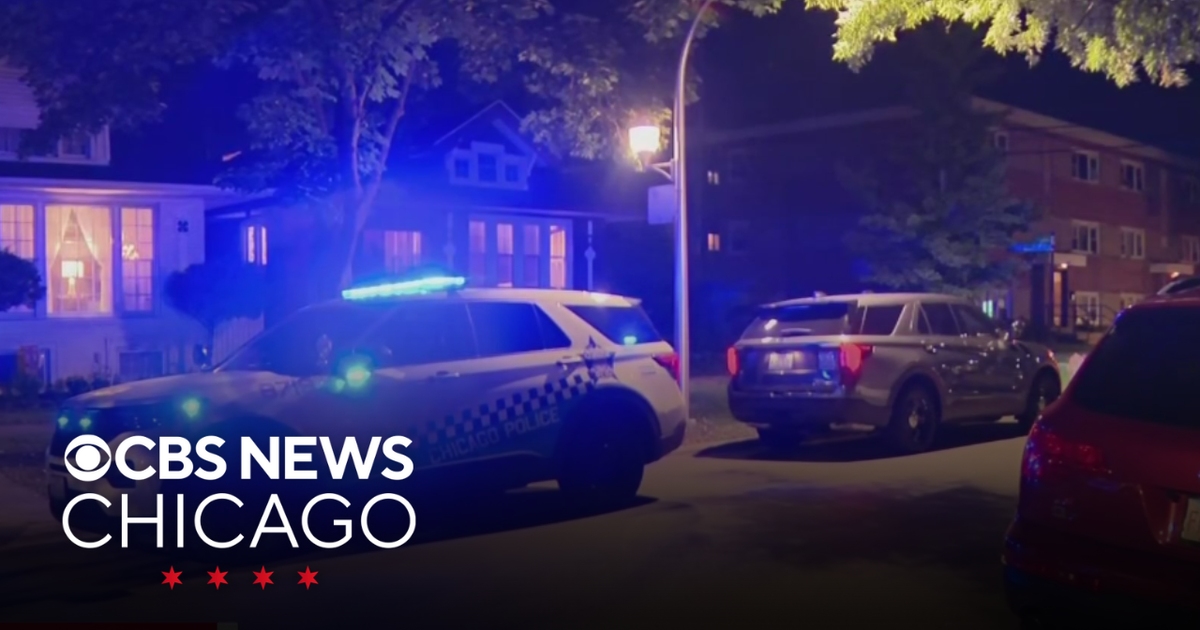 Police investigating home invasion in Rogers Park - CBS Chicago