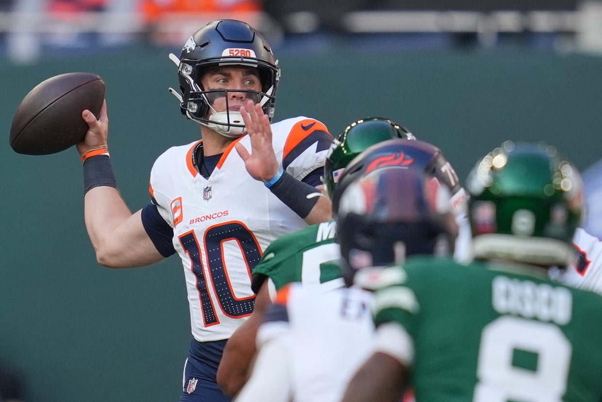 Touchdown pass, 9 sacks, and 2 field goals help Denver Broncos beat winless New York Jets in ...
