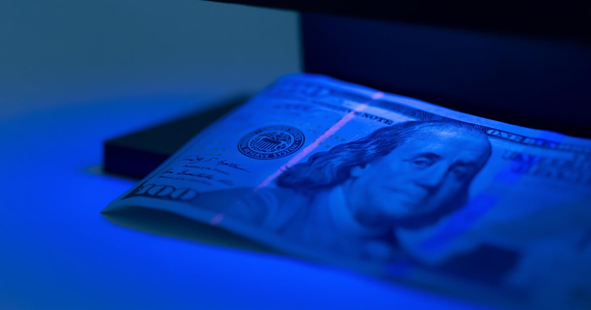 Counterfeit $100 bills under investigation in Oakland County - CBS Detroit