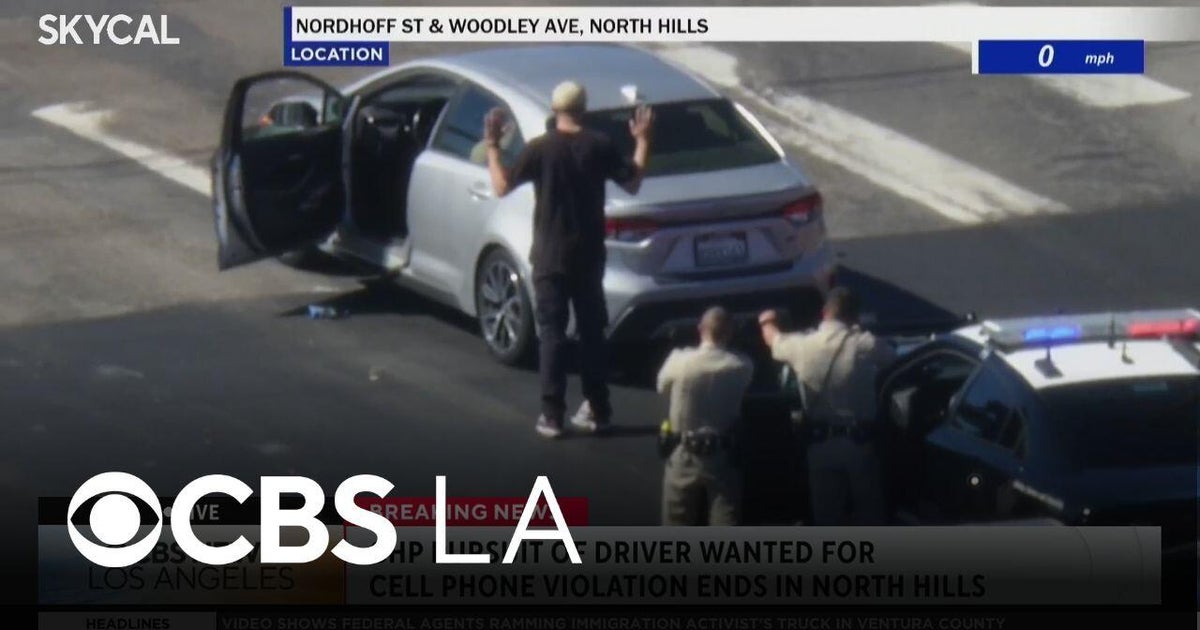 Police pursue a cellphone violation suspect through Antelope Valley and ...
