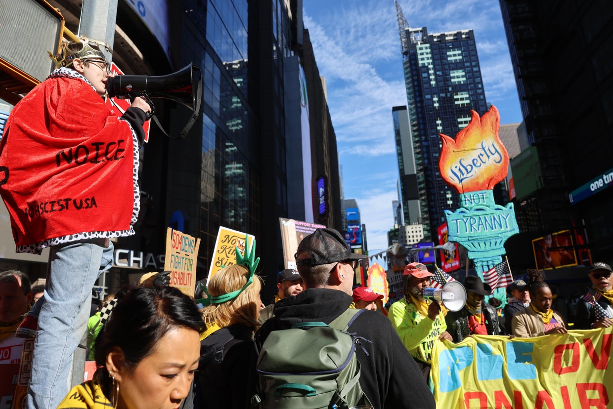 "No Kings" protest in New York City draws crowd to Times Square for ...