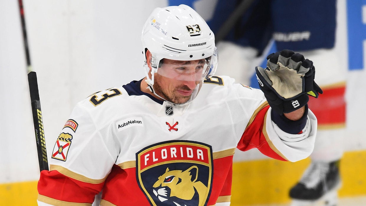 Brad Marchand gets emotional during tribute video, standing ovation in ...