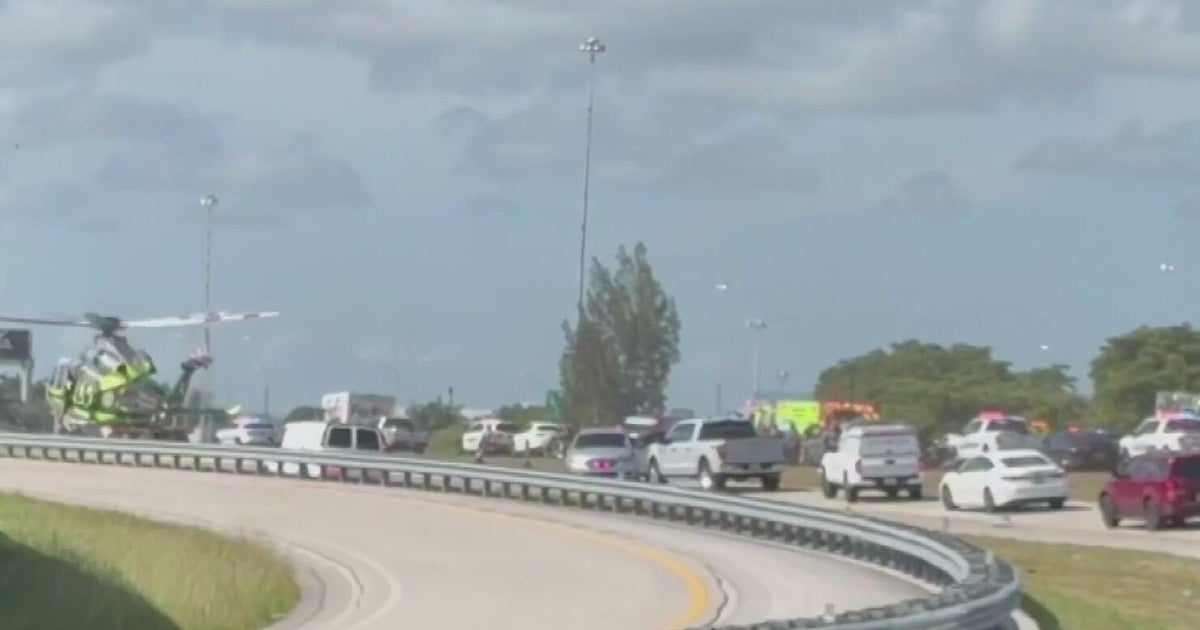 Miami Beach motorcycle officer critically injured following crash ...