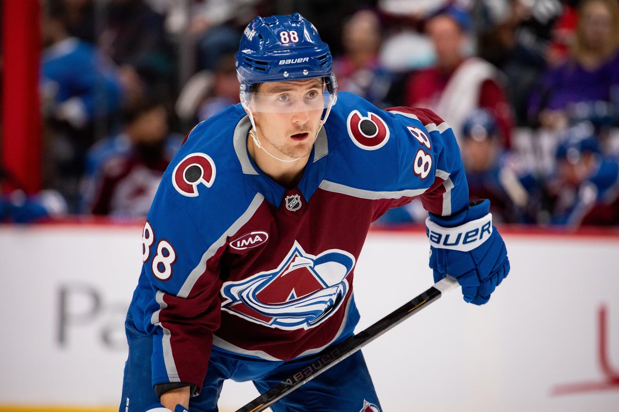Forward Martin Necas, Colorado Avalanche agree to 8-year extension ...