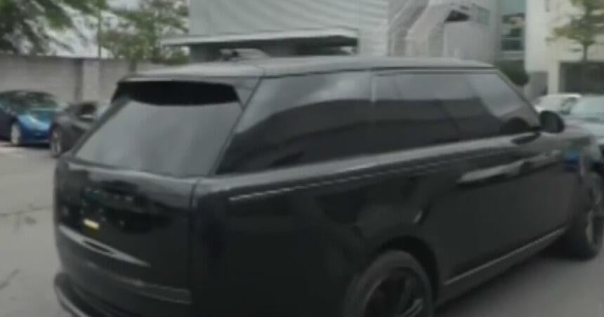 Shaq's custom SUV reported stolen - CBS Detroit