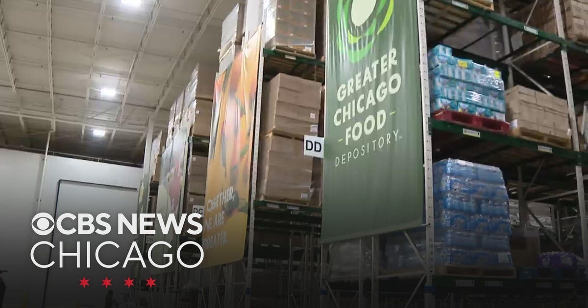 Chicago area food banks, food pantries need help as SNAP benefits lapse ...