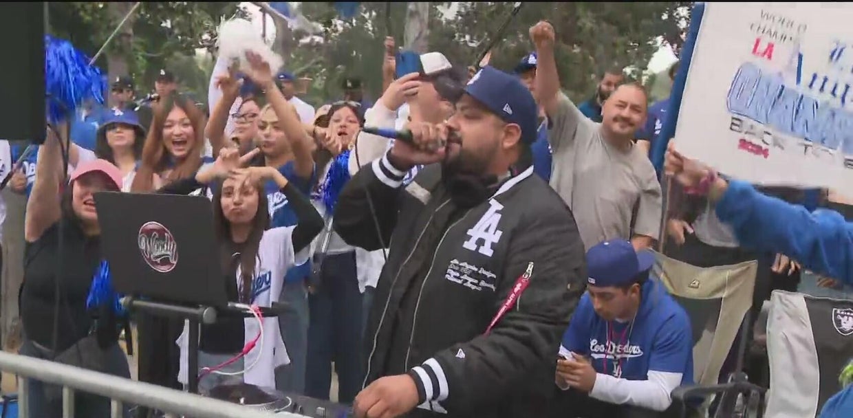 Dodgers fans from near and far celebrate their World Series champions ...